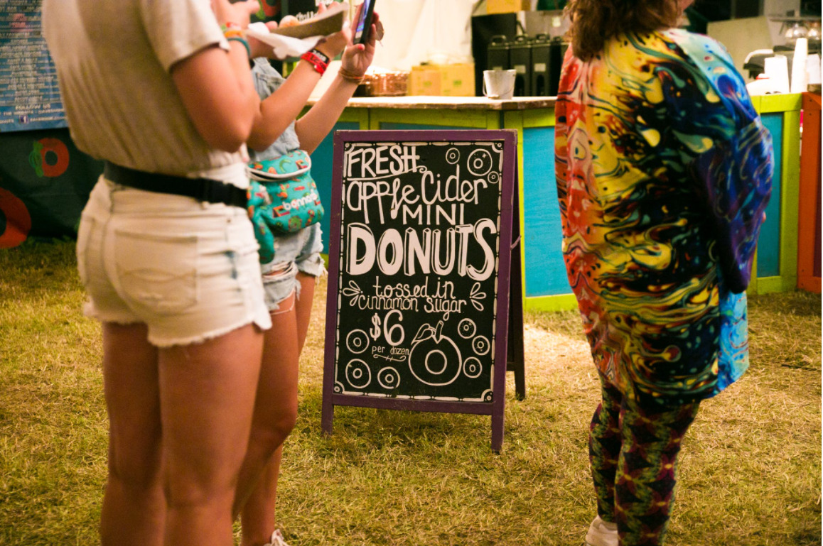 「列に並ぶ」「列に割り込む」の表現(get in line/wait in line) » yumemiru-blog